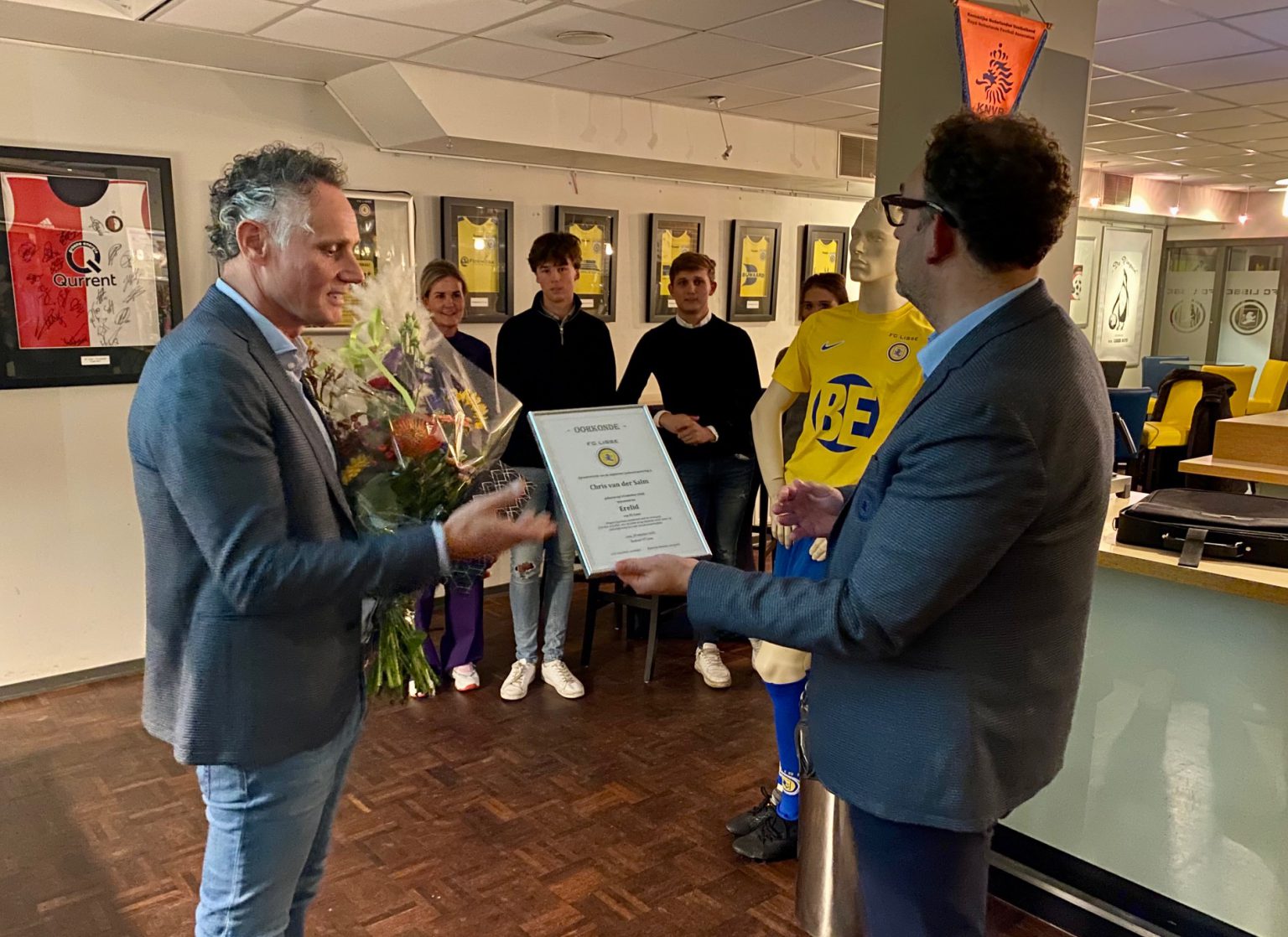 Algemene Ledenvergadering benoemt Chris van der Salm tot erelid - FC Lisse